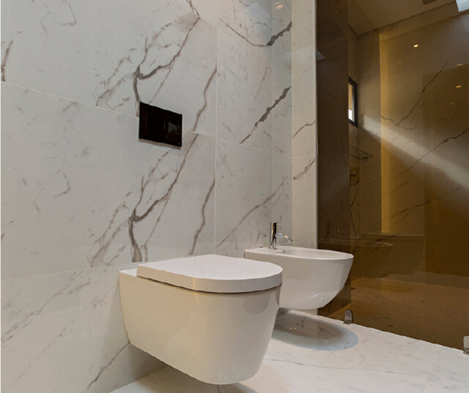 Inodoros y bidets de lujo con diseños modernos y clásicos